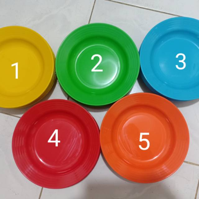 Jual Per 1lusin piring (12pisc) plastik polos tempat makan | Shopee ...