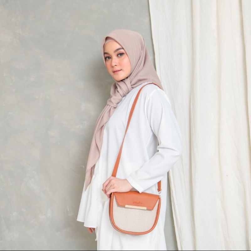 Jual Larisa Bag by Maleaprojects tas cewek wanita vintage murah ...