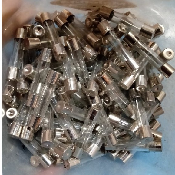 Jual FUSE KACA BESAR 6X30MM UKURAN 10A | Shopee Indonesia