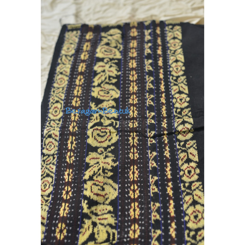 Jual Kain Tenun Sarung Sabu - Khas Timor Handmade Limited Edition ...