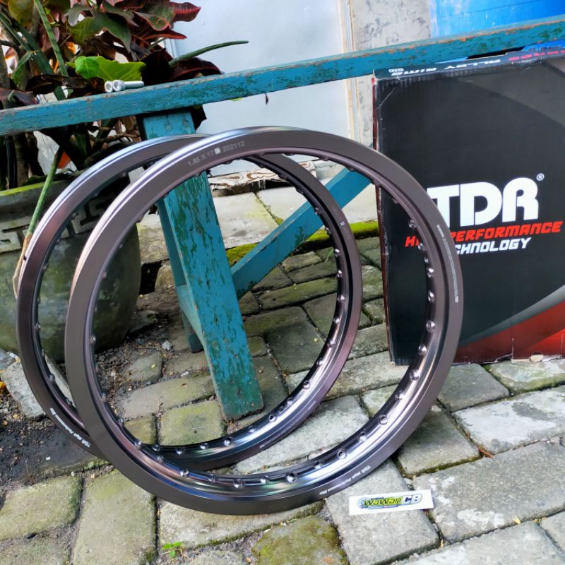 Jual Velg TDR Titanium Grey Hitam Gold 160 185 17 | Shopee Indonesia
