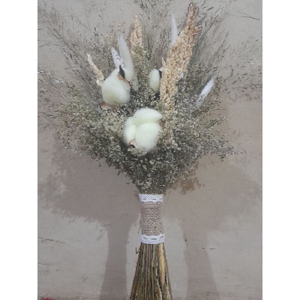 Jual handbouquet prewed/buket bunga wisuda/buket bunga kering / hiasan ...
