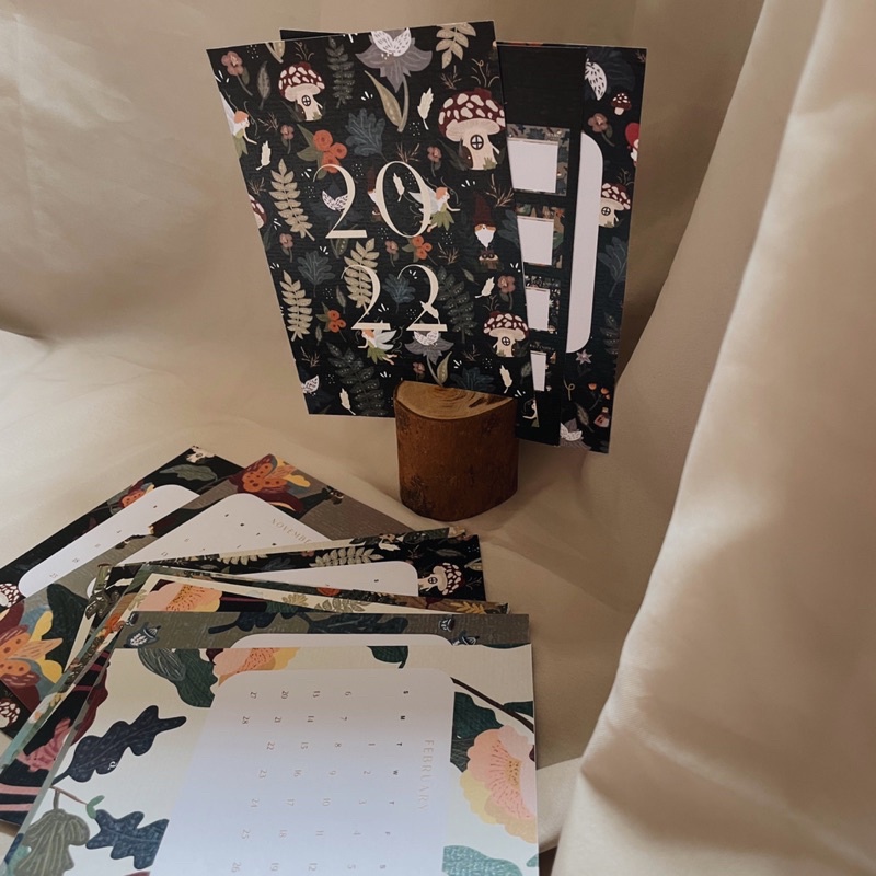 Jual fairytale postcard calendar (kalender meja postcard) | Shopee ...