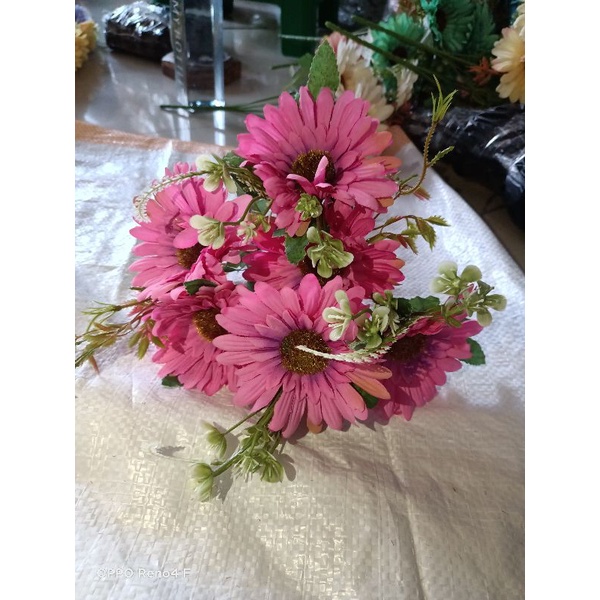 Jual Bunga Garbera Artificial/Garbera Clasik cabang 6 (1lusin) | Shopee ...
