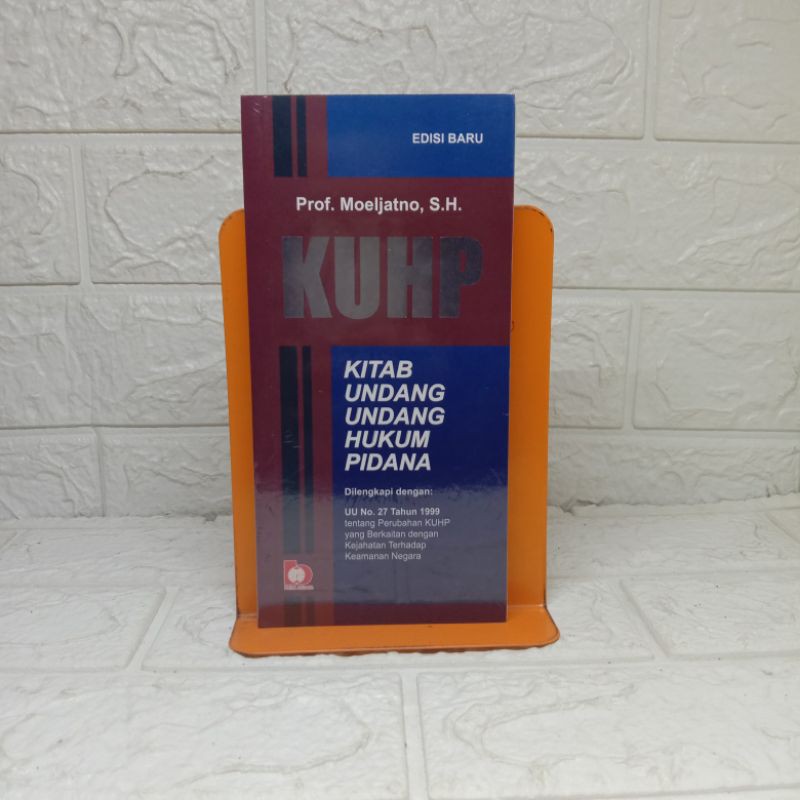 Jual KUHP kitab undang undang hukum pidana - Moeljatno Bumiaksara | Shopee Indonesia