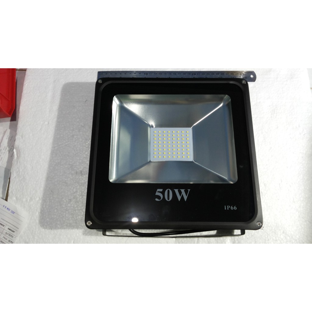 Jual Lampu LED Sorot 50W - Flood Lamp DC 12V 50w IP 66 - White-ISO 9001 | Shopee Indonesia