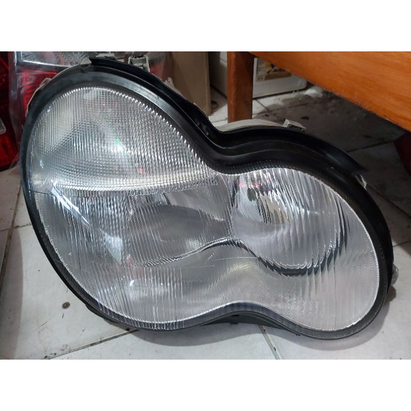 Jual headlamp mercy mercedes benz w203 kanan original | Shopee Indonesia