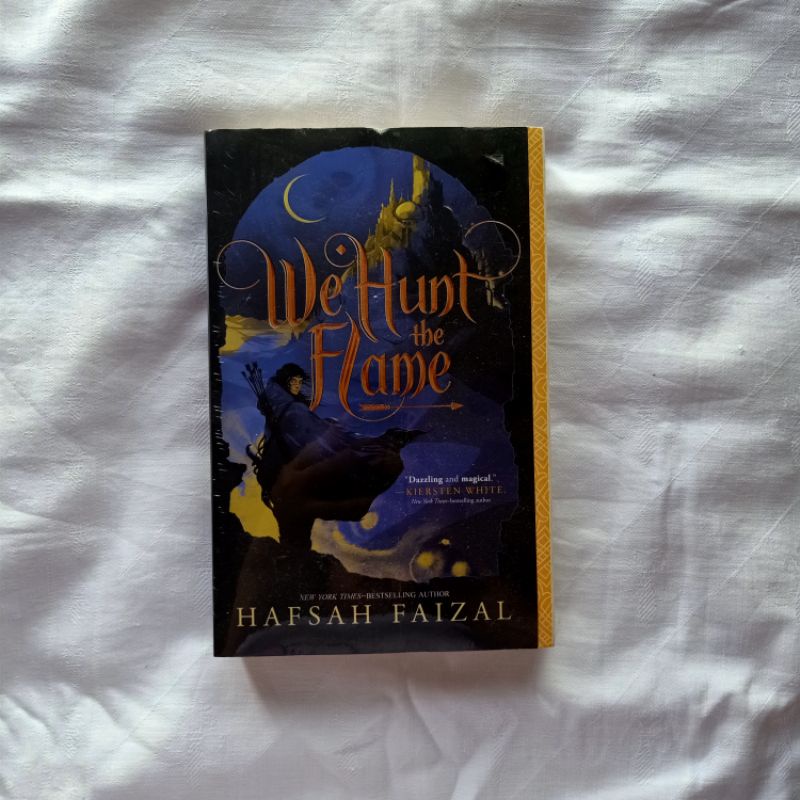 Jual (Ori,English) we hunt the flame by hafsah faizal | Shopee Indonesia