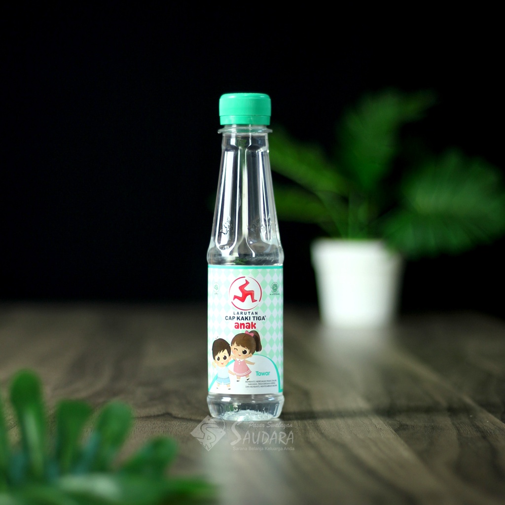 Jual Larutan Penyegar Cap Kaki Tiga Anak Original 200ml - Minuman ...