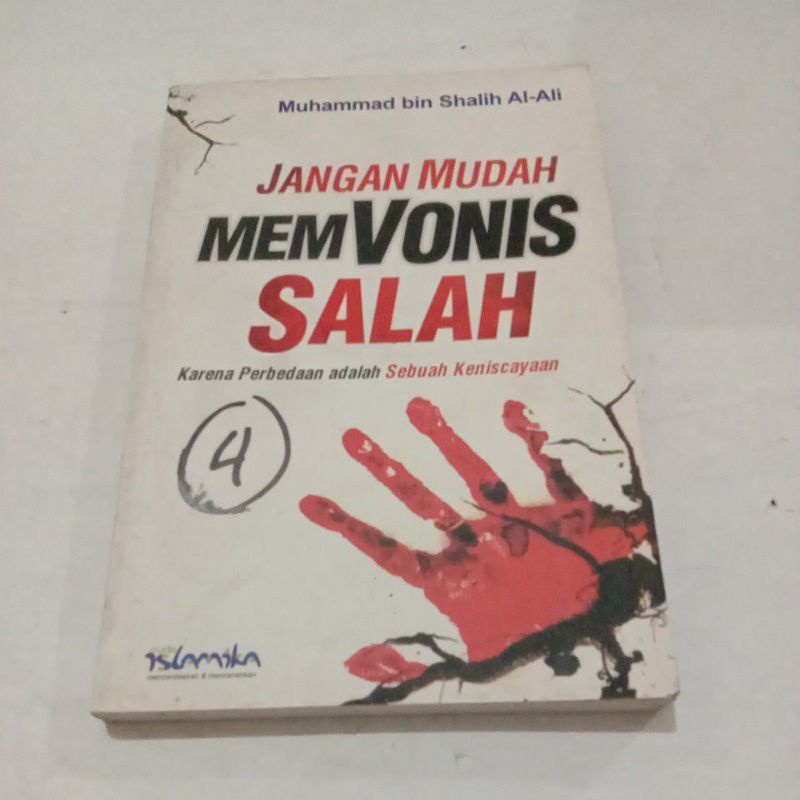 Jual Jangan Mudah Memvonis Salah karena Perbedaan adalah Sebuah ...