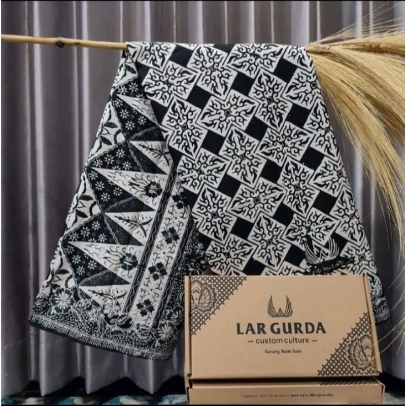 Jual LAR GURDA SARUNG BATIK TRADISIONAL SERIES KALENGAN | Shopee Indonesia