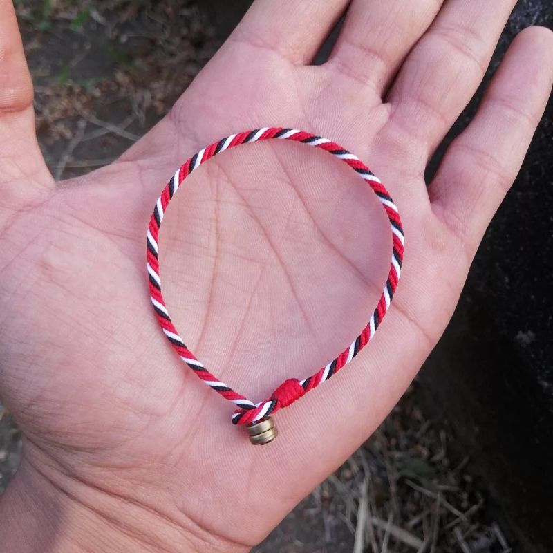 Jual gelang tridatu premium bali dominan merah, hitam, putih | Shopee ...