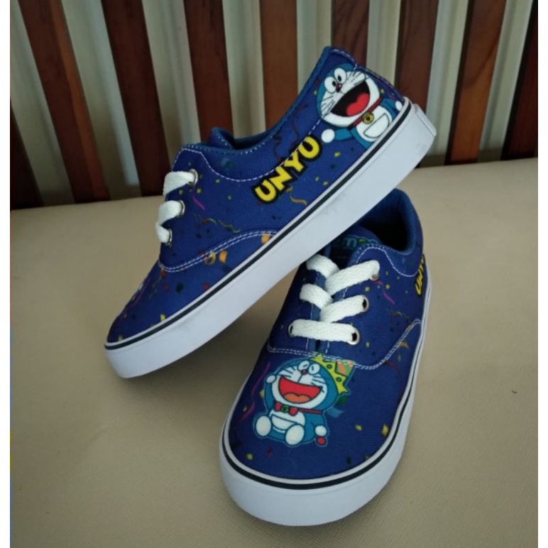 Jual ADS - sepatu anak karakter DORAEMON, bisa custom GRATIS cetak nama ...