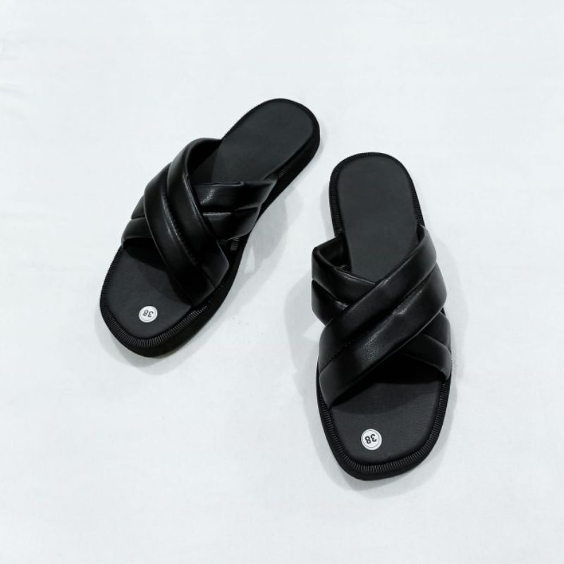 Jual RD sandal flat silang hitam#sandal terbaru#sandal wanita | Shopee ...