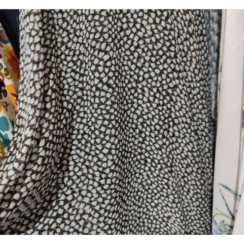 Jual kain Ceruty Motif bunga kecil - kain motif dzc - bahan kain ...