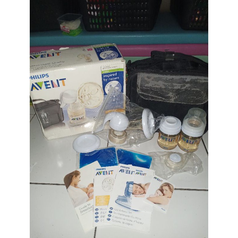 Jual NEW!! Philip Avent Out & About Set Manual Breast Pump (botol PPSU ...