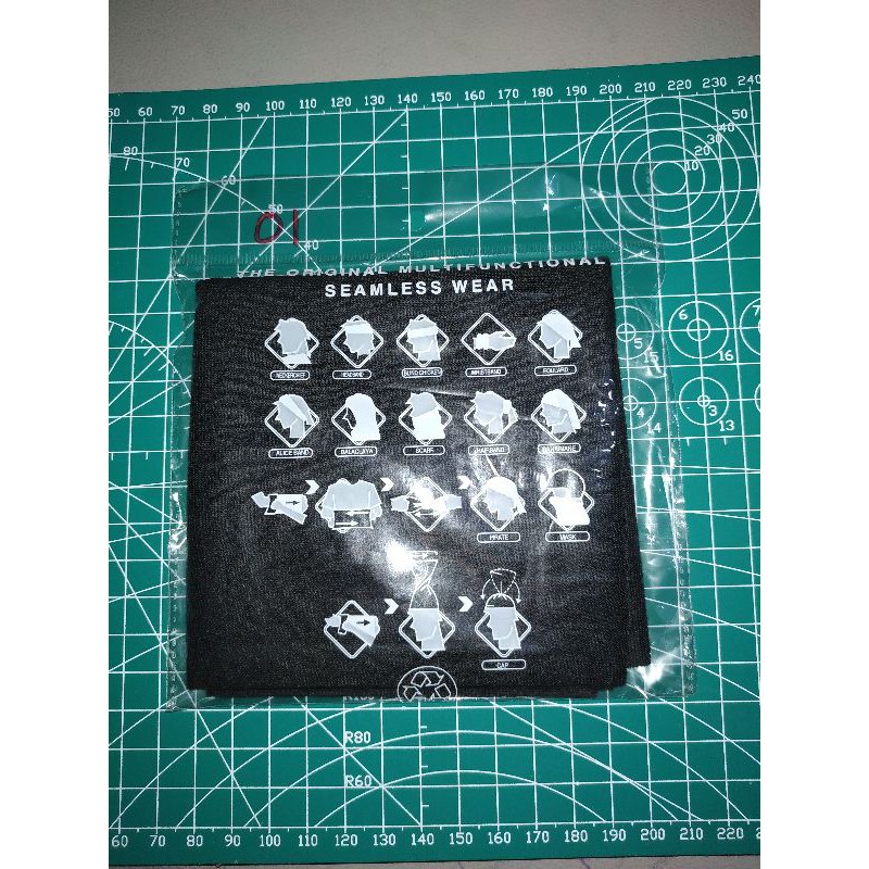 Jual Buff Impor Hitam Polos Seamless Tanpa Jahitan Sambungan | Shopee ...