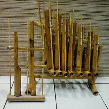 Jual Angklung set nada/alat musik tradisional angklung bambu set nada 1 ...