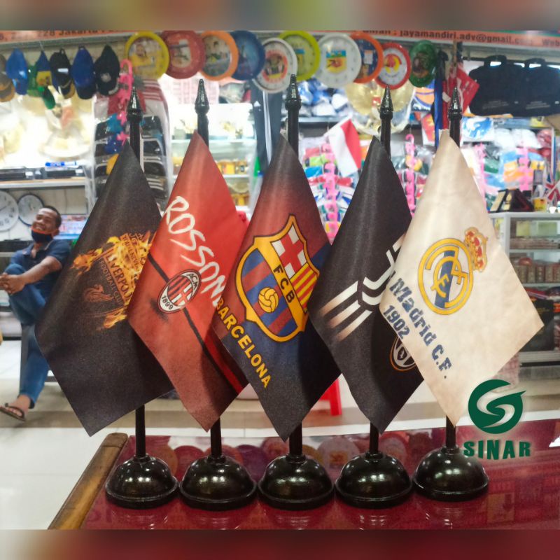 Jual bendera club bola atau custom dan tiang kayu meja | Shopee Indonesia