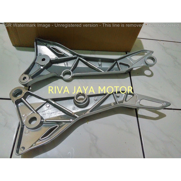 Jual Dudukan Footstep Foot Step Kaki Belakang Smash New Shogun 125 ...