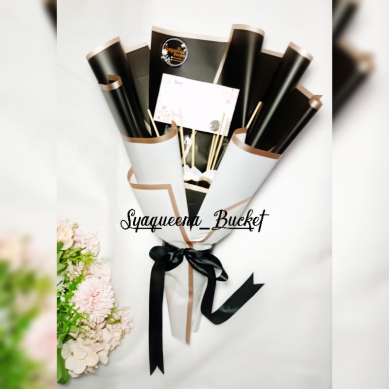 Jual Buket kosong hitam putih dan bisa untuk 5-10 slot uang atau snack ...