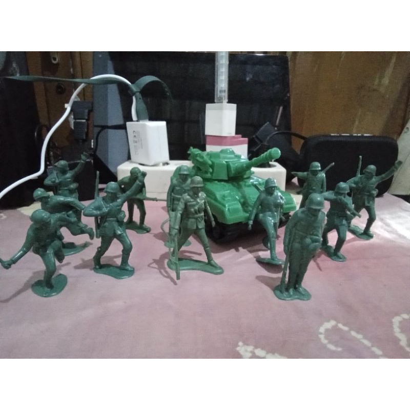 Jual Mainan Jadul Action Figure Tentara dan mobil tank | Shopee Indonesia