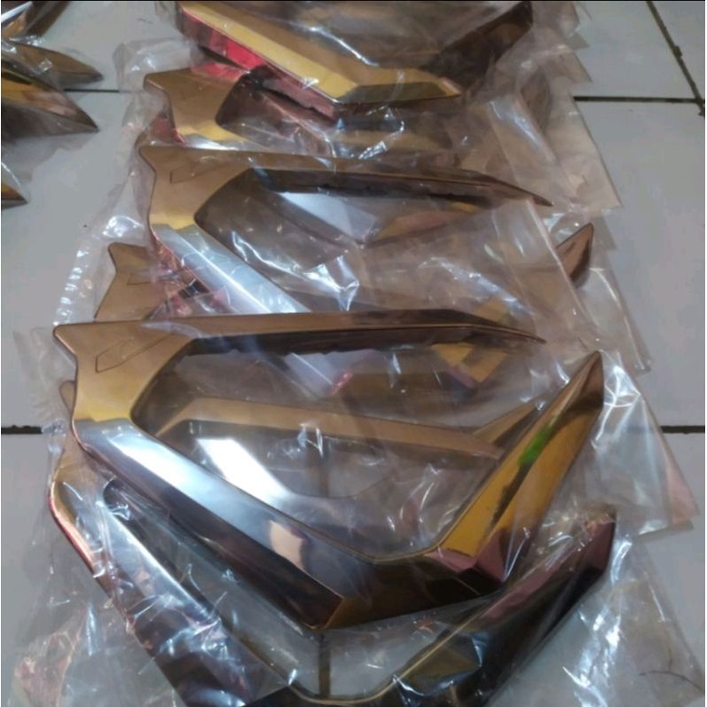 Jual GARNISH RADIATOR VARIO 125 NEW (copotan) | Shopee Indonesia