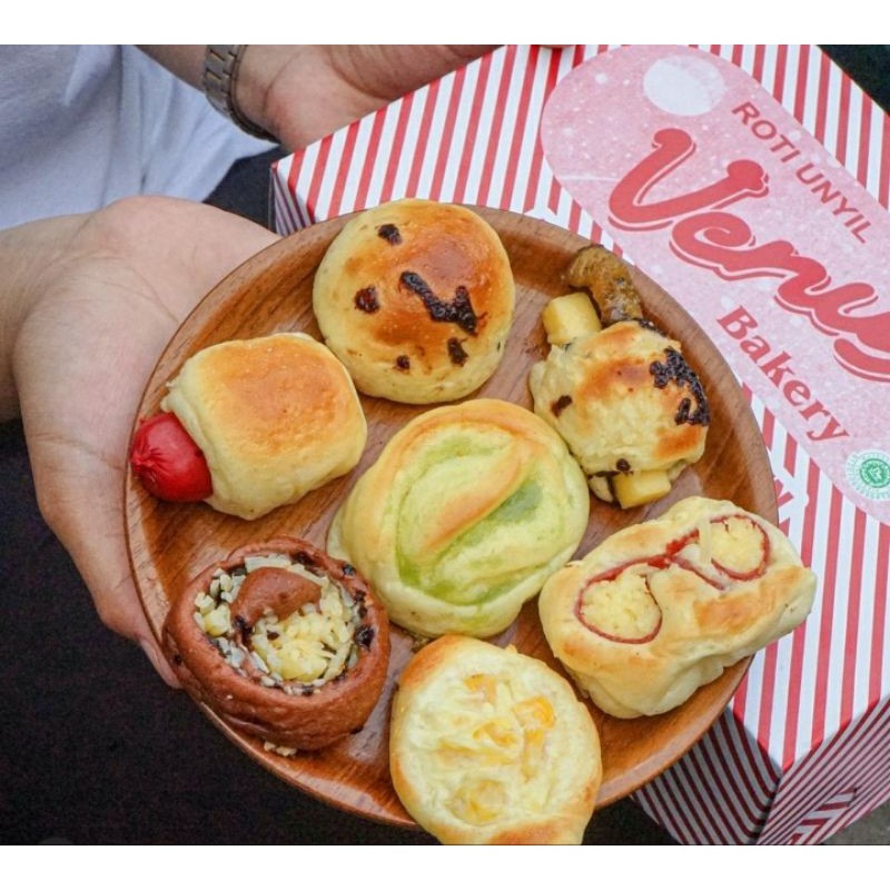 Jual (BISA COD) ROTI UNYIL VENUS BOGOR MINIMAL ORDER 50 PCS | Shopee ...