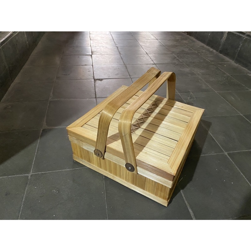 Jual Box Bambu Anyaman dan Wilah | Rantang Bambu kotak | Kotak Bambu ...