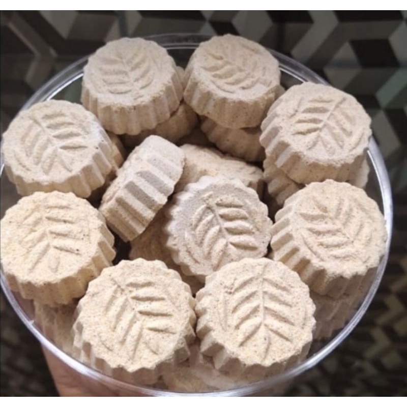 Jual kue satu ( asli home Made gurih , renyah dan manisnya pas ...