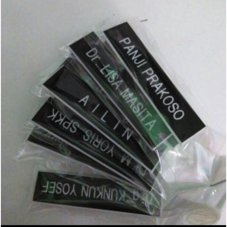 Jual Papan Nama/Name Tag (Tulis Keterangan Nama Anda) | Shopee Indonesia