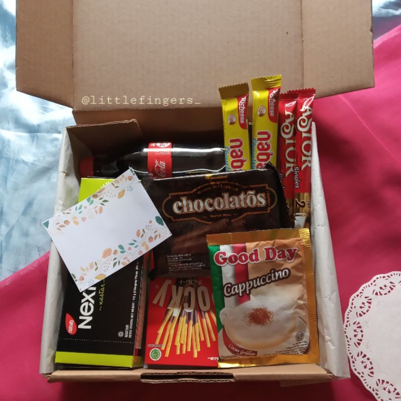 Jual Hampers Snack/Buket Snack/Hadiah Wisuda/Anniversary/Ulang Tahun ...