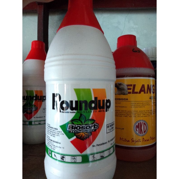 Jual PEMBASMI RUMPUT/ GULMA / semprotan Rumput/suket Roundup 1L ...