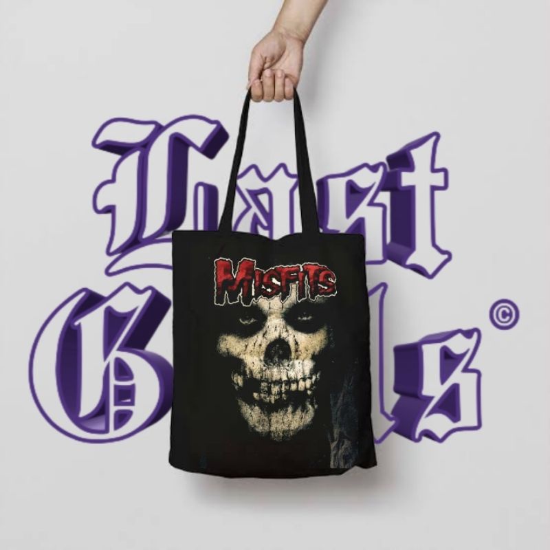 Jual tote bag MISFITS / tote bag resleting / tote bag pria / tote bag ...