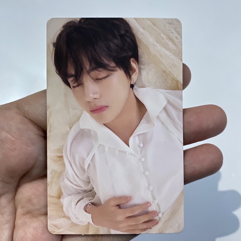Jual BTS OFFICIAL PHOTOCARD, PHOTOCARD BTS, JUNGKOOK PHOTOCARD TAEHYUNG PHOTOCARD BTS RARE ...