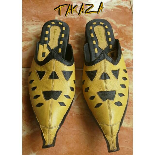 Jual TAKAZA Sepatu Aladin Kulit Sapi Warna Kuning Hitam | Shopee Indonesia