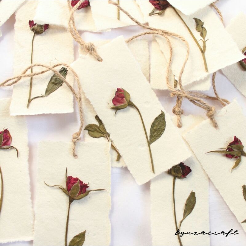 Jual herbarium bookmark | pembatas buku | bunga kering | Shopee Indonesia