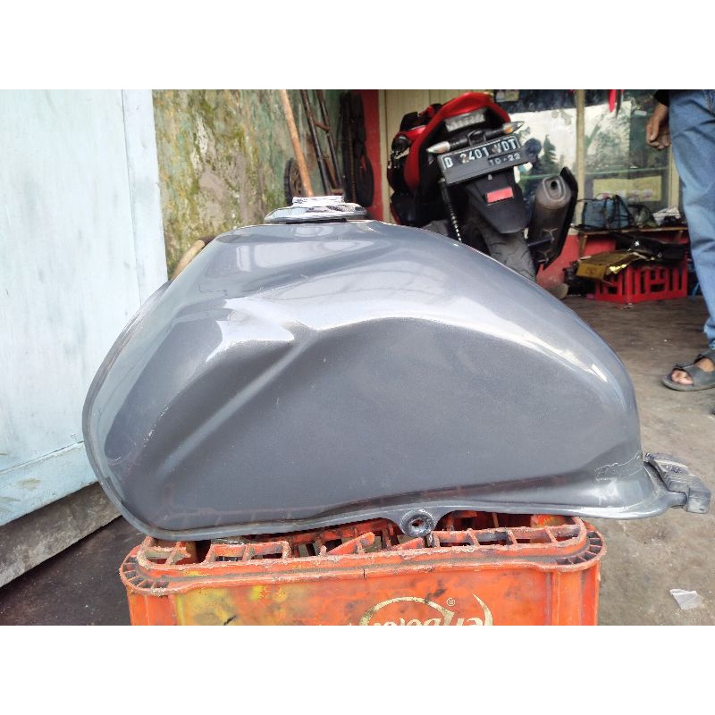 Jual Tangki ori new megapro mono (custom) | Shopee Indonesia