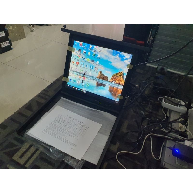 Jual IBM 7316-TF3 Flat Panel Console Kit Rackmount 17" TFT LCD | Shopee ...