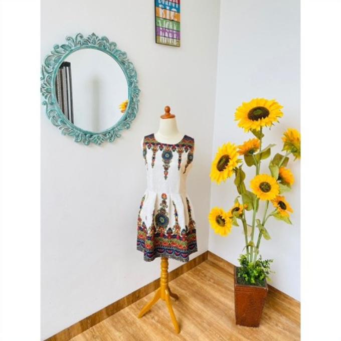 Jual Dm Krem + Kayu Manekin Kain Krem + Tiang Kayu / / Patung Display ...