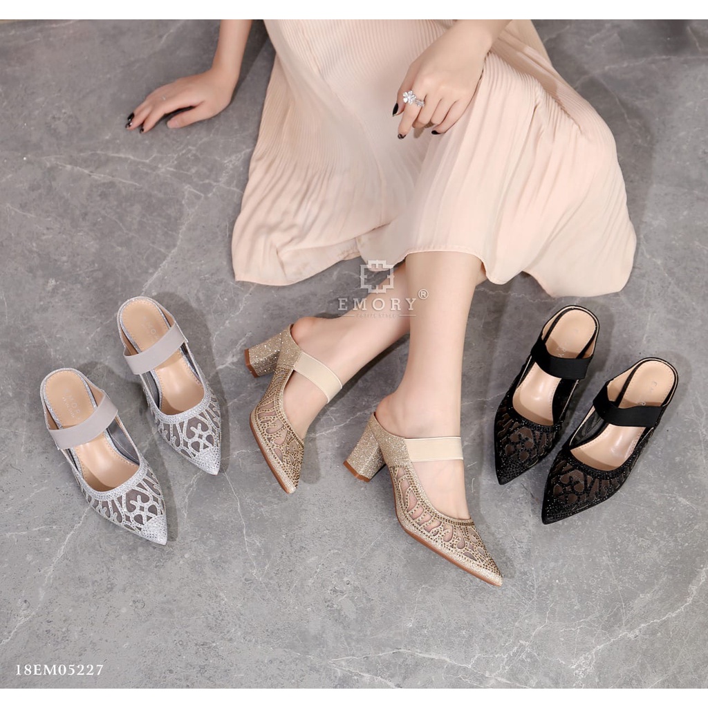 Jual SENDAL WEDGES EMORY Varaya. ( bdg ) Series 18EMO5227 | Shopee ...