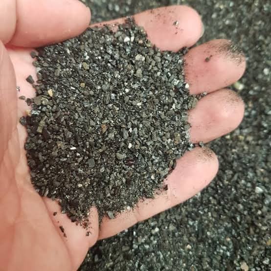Jual Bahan orgonite - rough batu kristal black tourmaline / turmalin ...