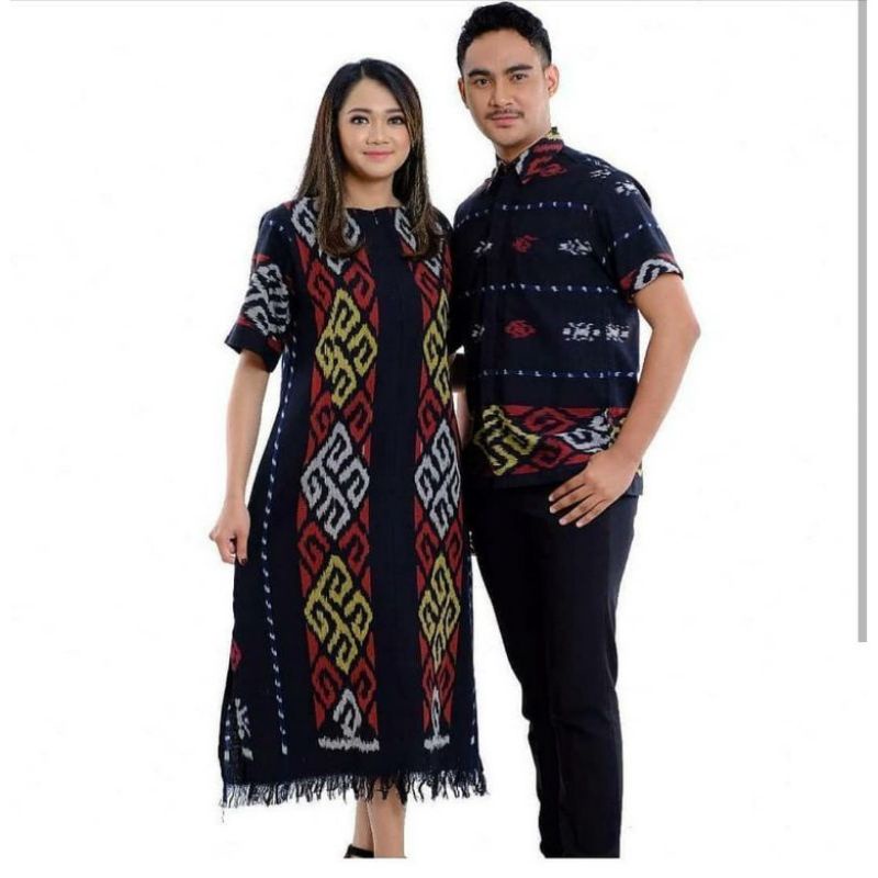 Jual SATU SET SARIMBIT KELUARGA BAJU TENUN MOTIF SUMBA TORAJA TENUN ...