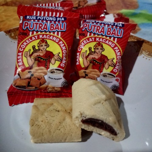 Jual Kue pia Putra Bali / Kue Potong Pia Putra Bali 8gr / snack jadul ...