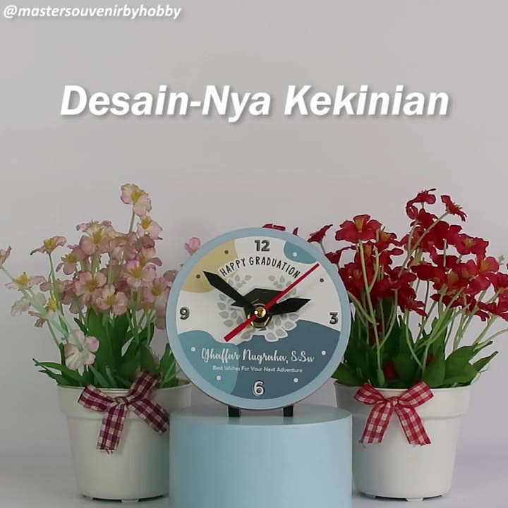 Jual Master Souvenir By Obby - Jam Meja Unik Custom Nama Karakter ...