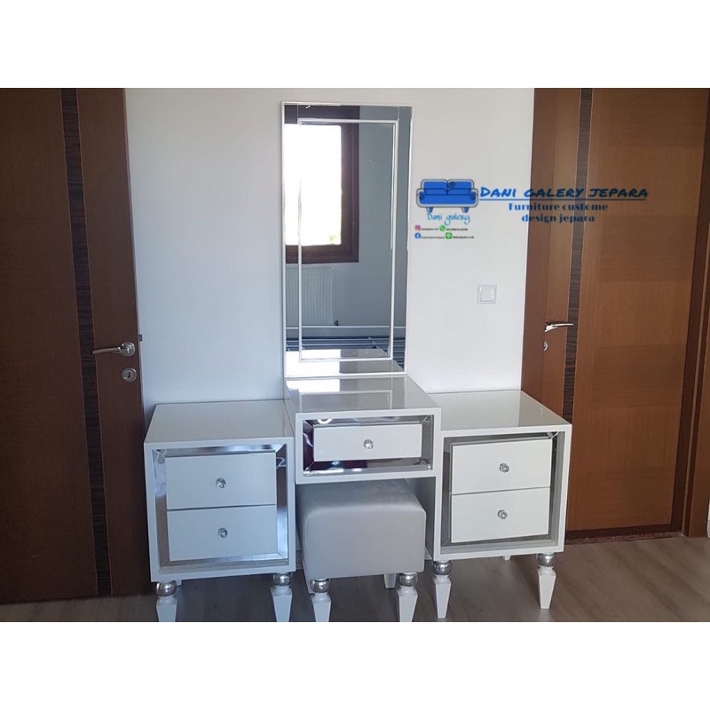 Jual Meja rias minimalis kombinasi kaca | Shopee Indonesia