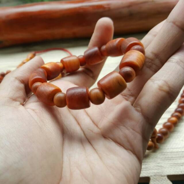Jual Aksesoris Gelang Kayu Agathis Kayu Pembawa Keberuntungan | Shopee ...