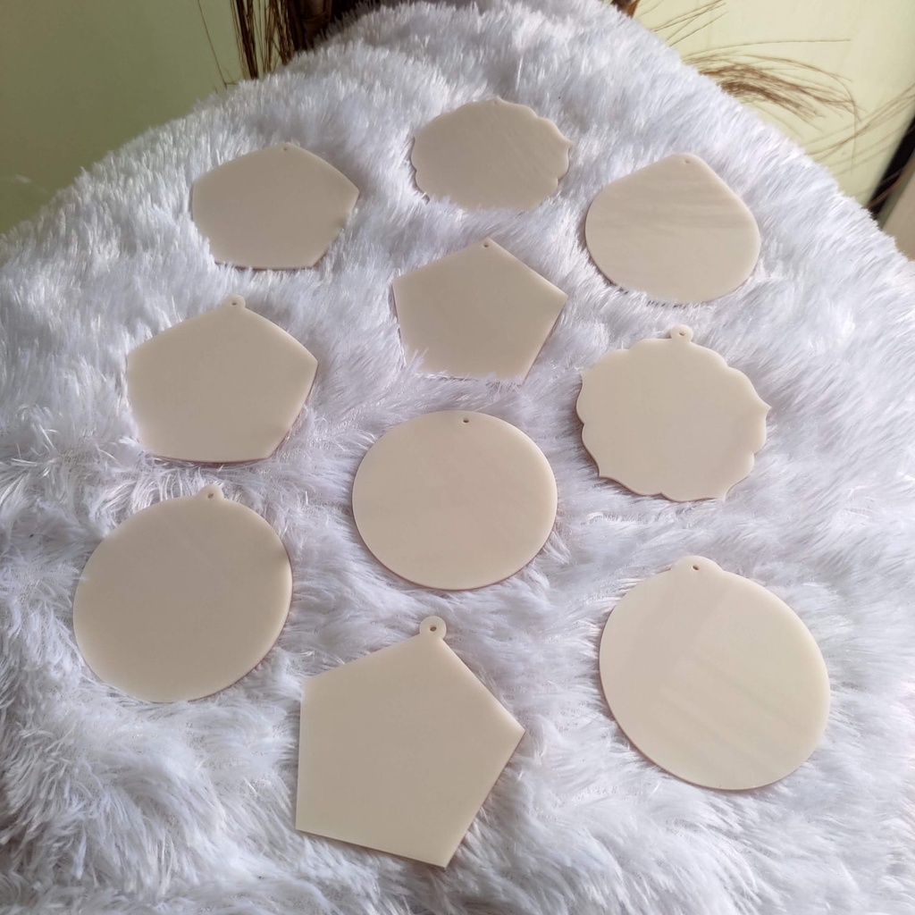 Jual Bahan Dasar Medali/Ganci/Souvenir Akrilik Putih Susu Cutting Laser ...