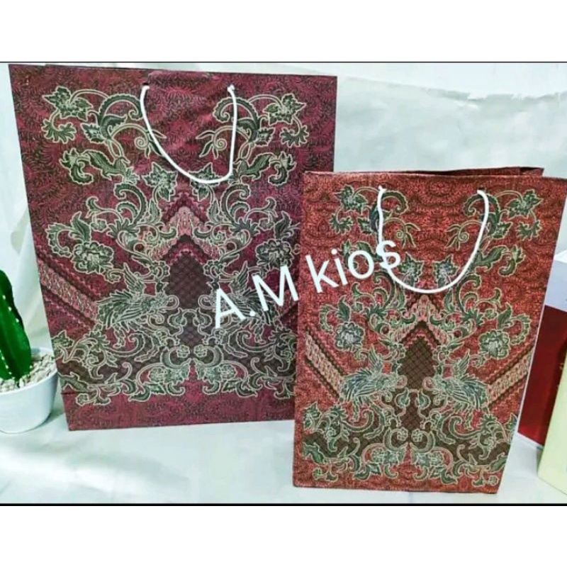 Jual Paperbag batik Uk, 30x40x10 [ecer] paper bag kado, tas kertas ...