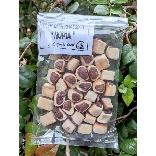 Jual kue Nopia Pino ecer 100gr gula aren coklat oleh oleh khas solo ...
